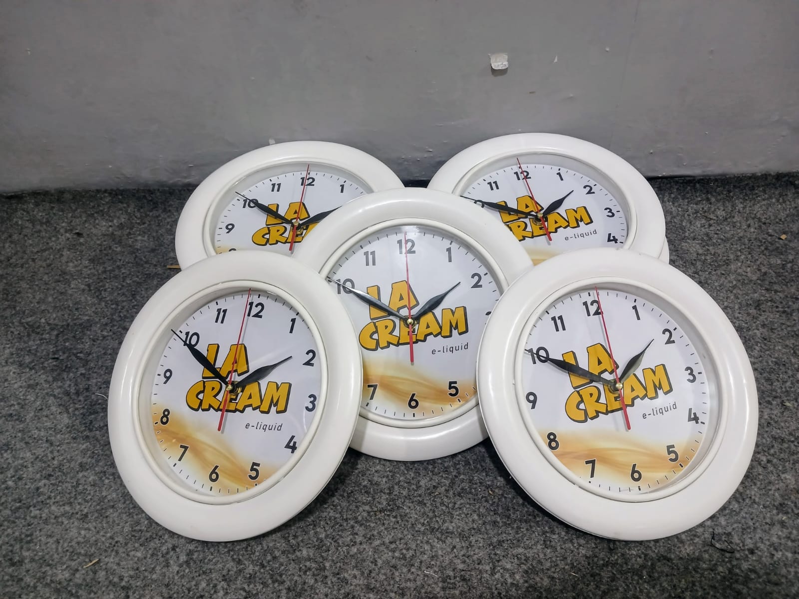 Mengapa Jam Dinding Cocok Jadi Souvenir Acara Anda? - Seventime ...