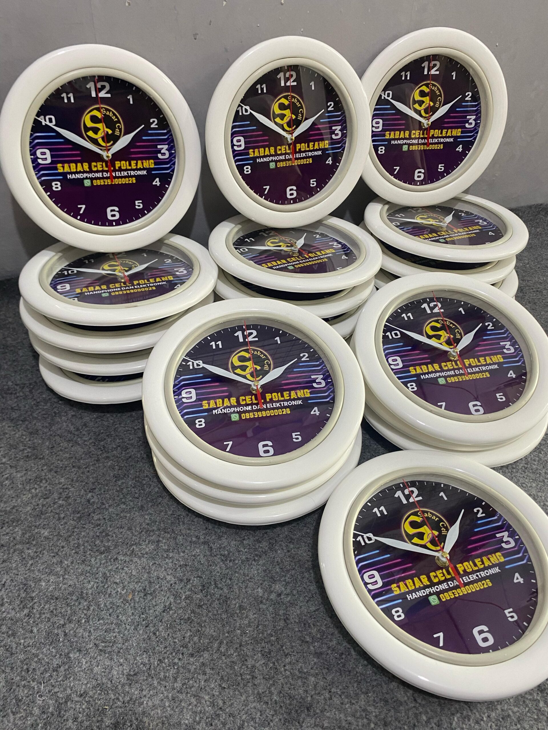 Ide Kreatif Desain Jam Dinding Custom untuk Acara Khusus - Seventime ...