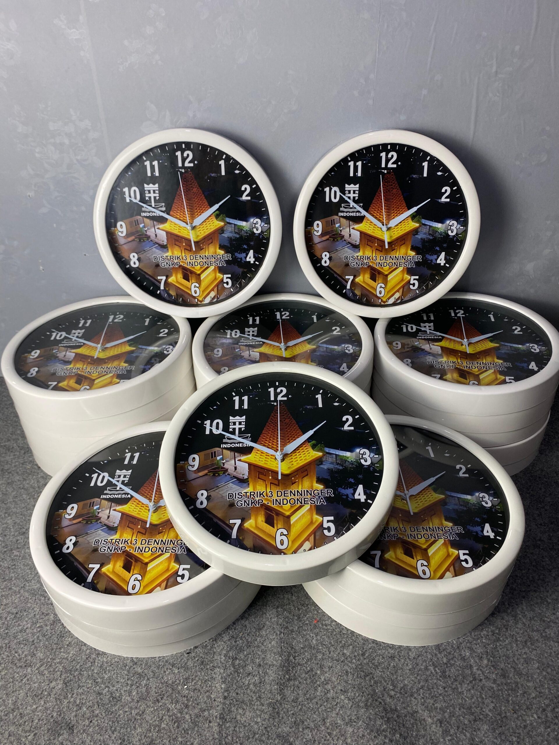 Cara Membuat Jam Dinding Custom yang Sesuai Kepribadian - Seventime ...